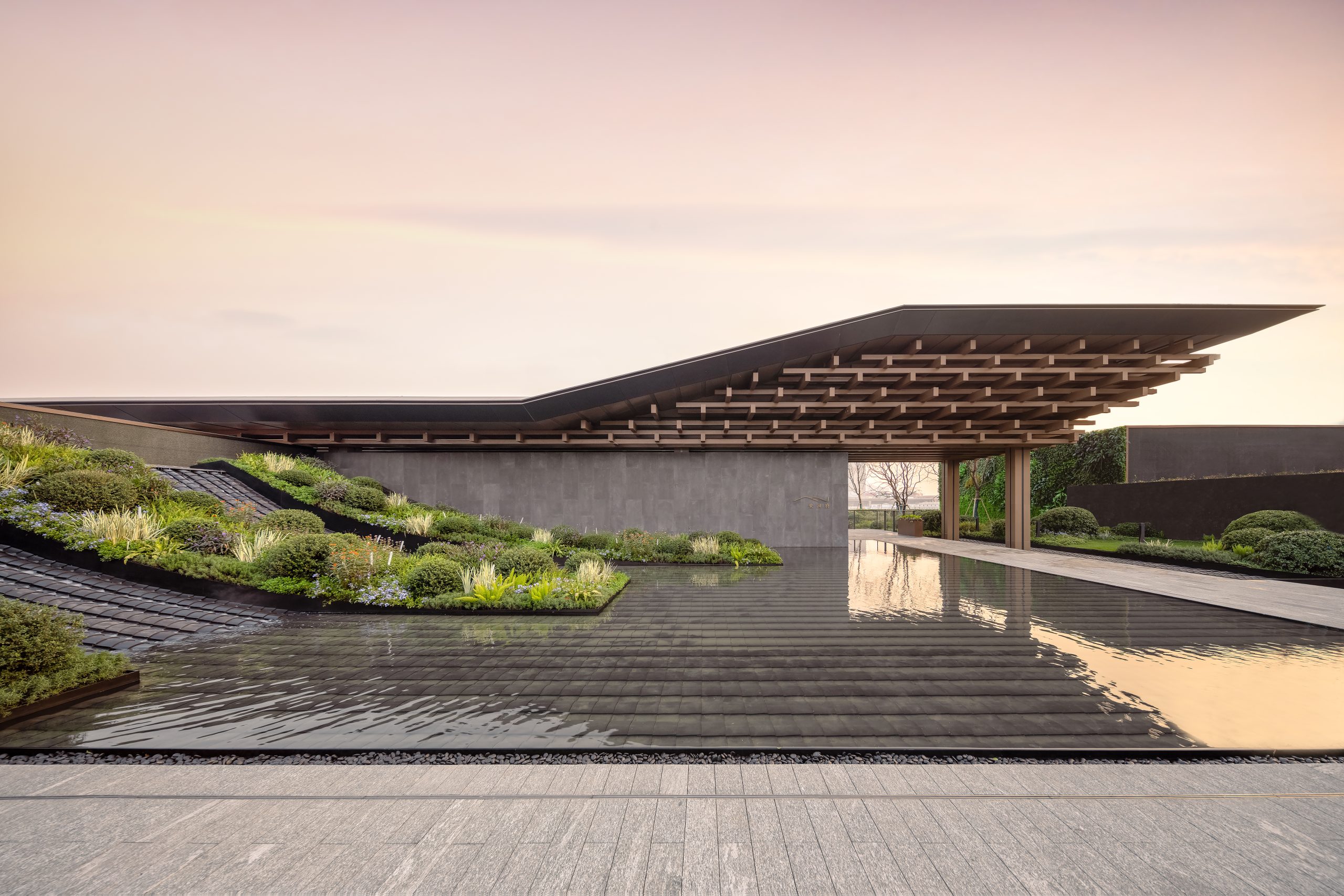 TROP – terrains + open space